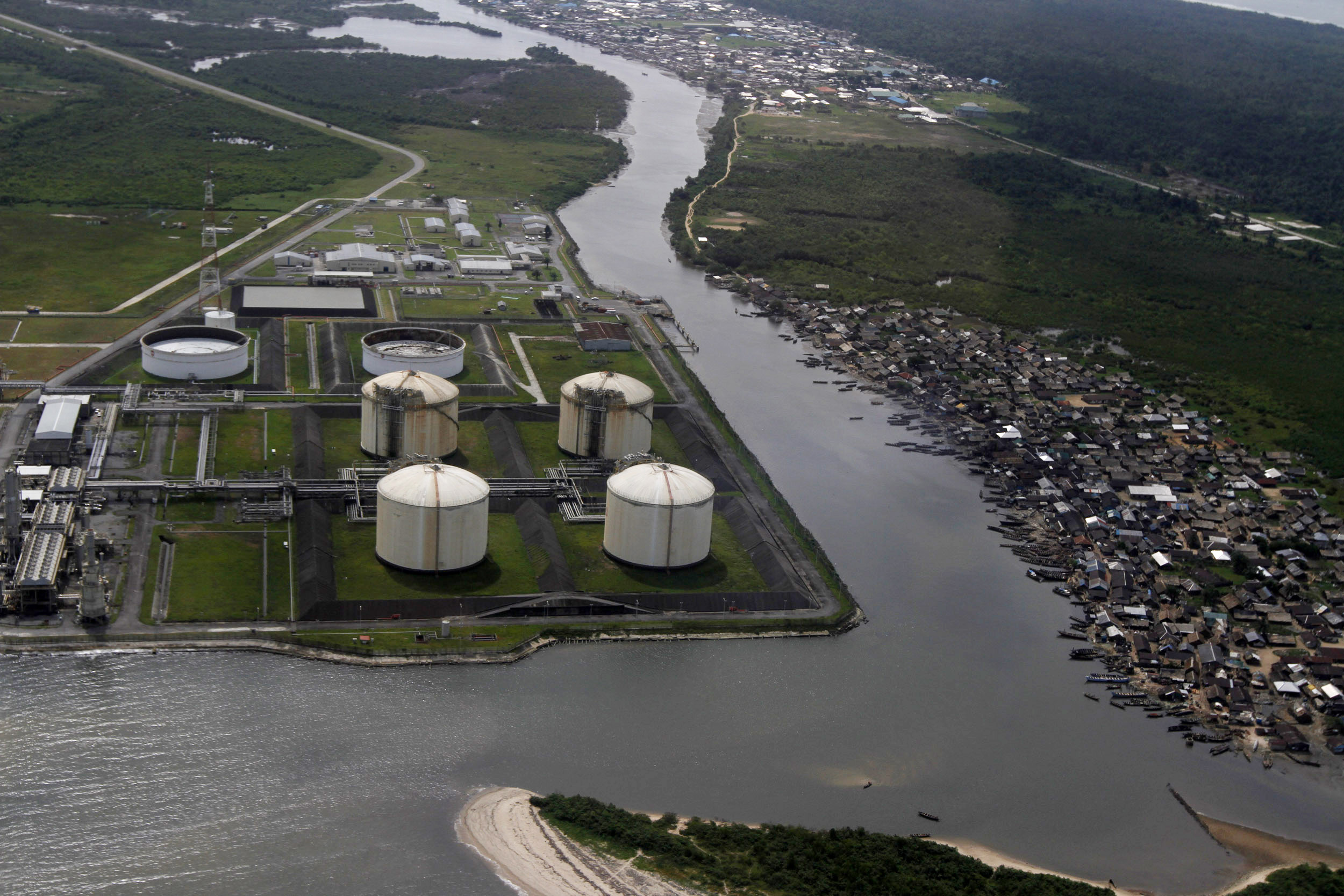 Shell doet Nigeriaanse olievelden in de verkoop wegens diefstal en ...