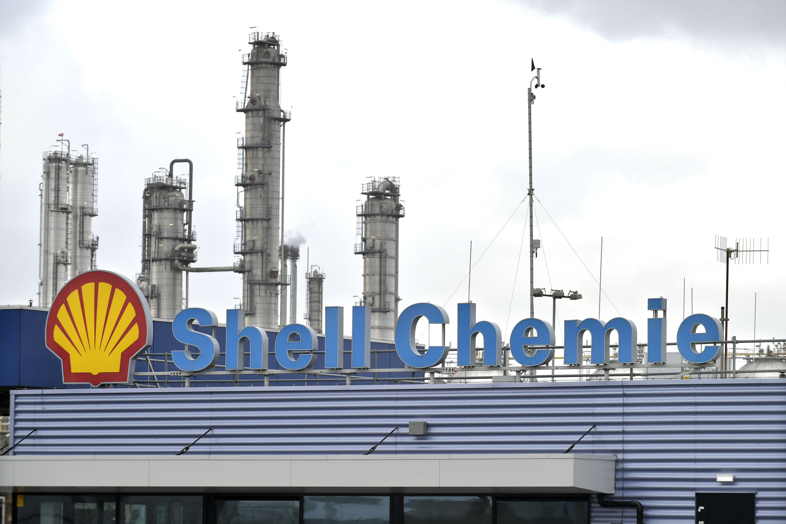 Shell krijgt boete van €2,5 mln wegens explosie op chemiecomplex bij ...