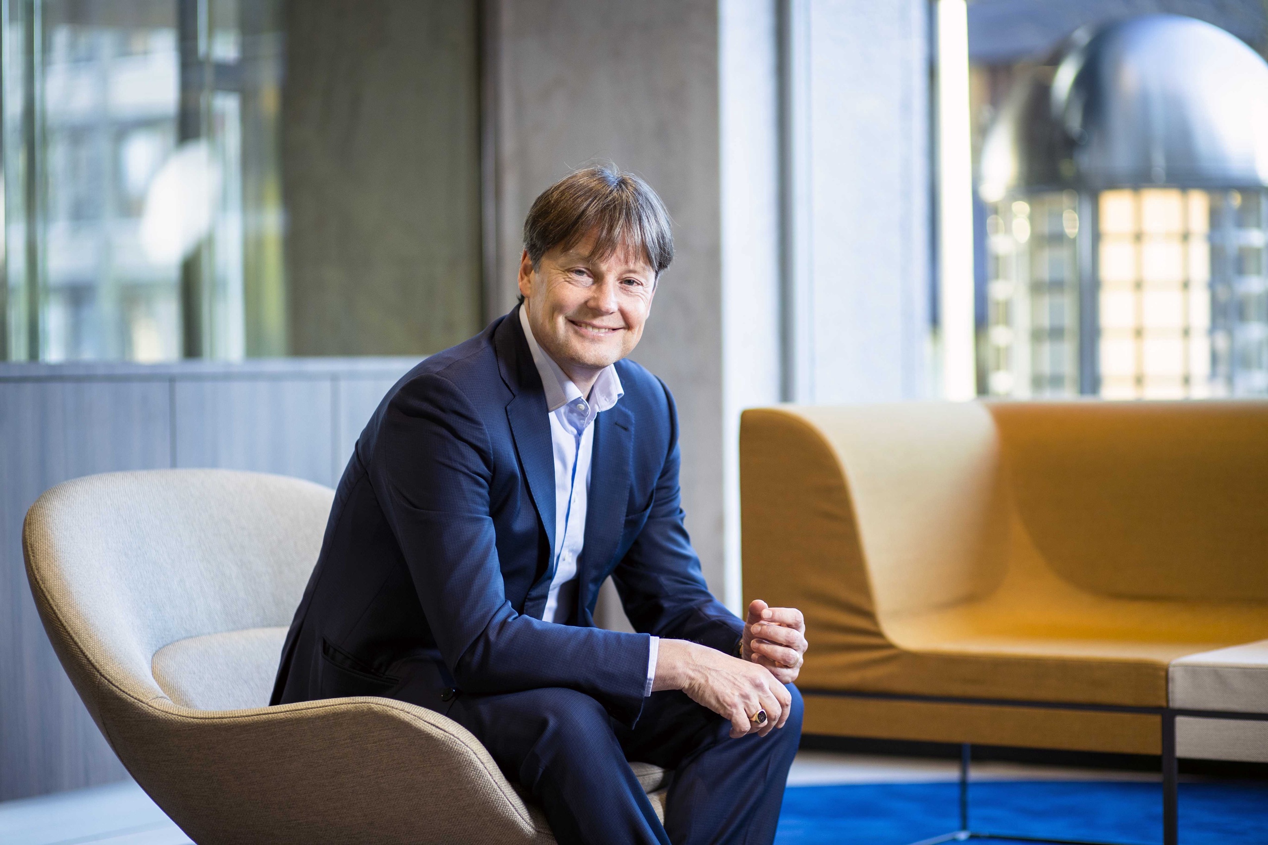 Veteraan Frans Everts volgt Marjan van Loon op als baas van Shell ...