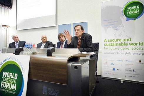 'Meer dan zoveelste praatclub' pakt wereldproblematiek bij de lurven ...