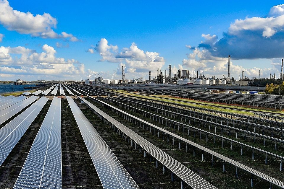 Shell investeert 'honderden miljoenen' in modernisering van ...